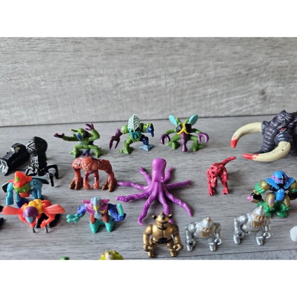 Unbranded | Toys | Vtg Fistful Of Aliens Lot Of 5 Micro Mini Figures ...